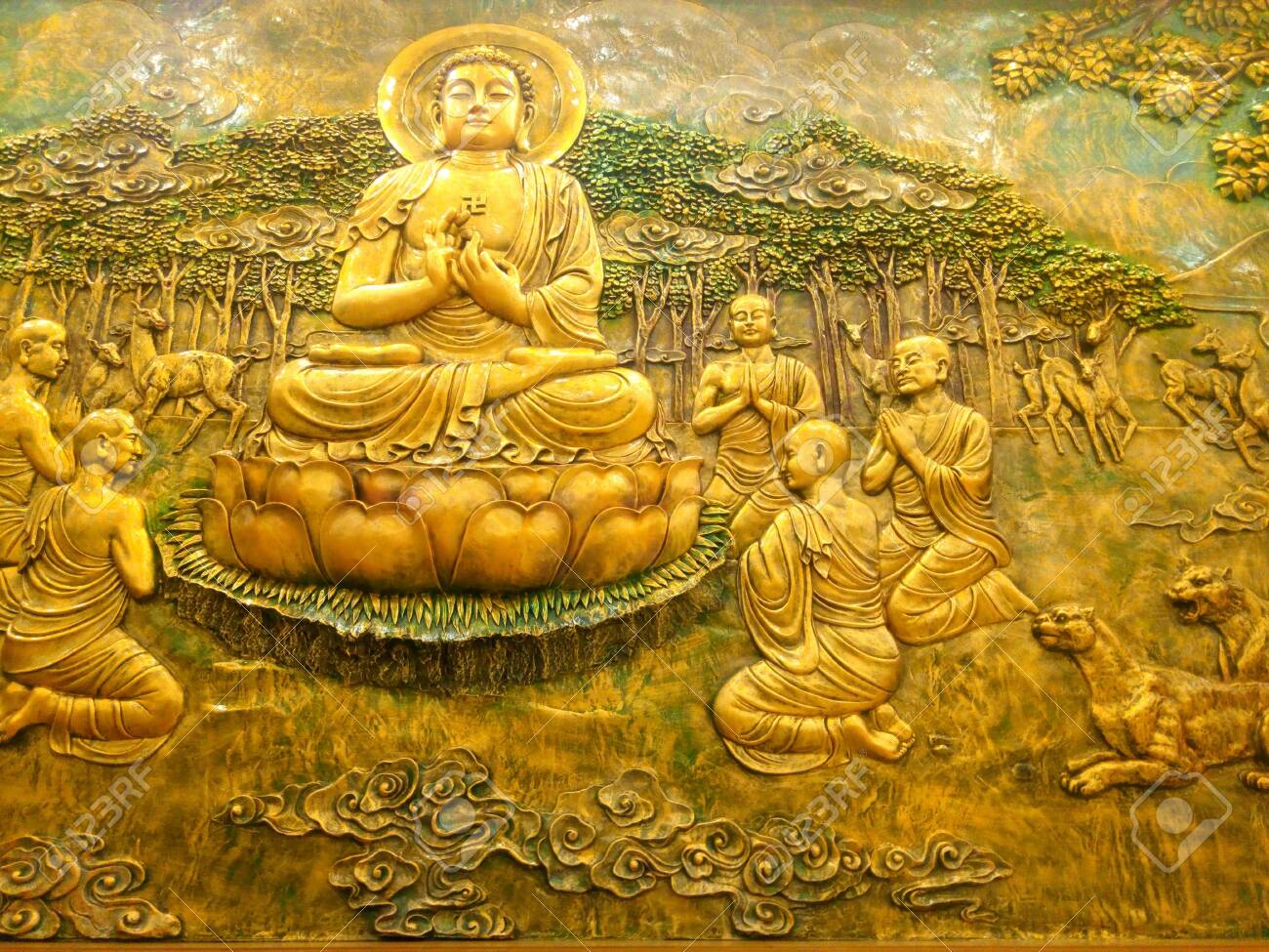 VOORDRACHT OVER HET IN BEWEGING ZETTEN VAN HET DHAMMA-WIEL